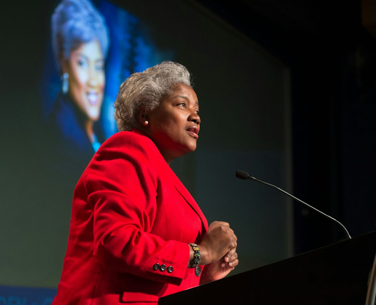 CNN has cut ties with Donna Brazile, interim DNC Chair | The Outline