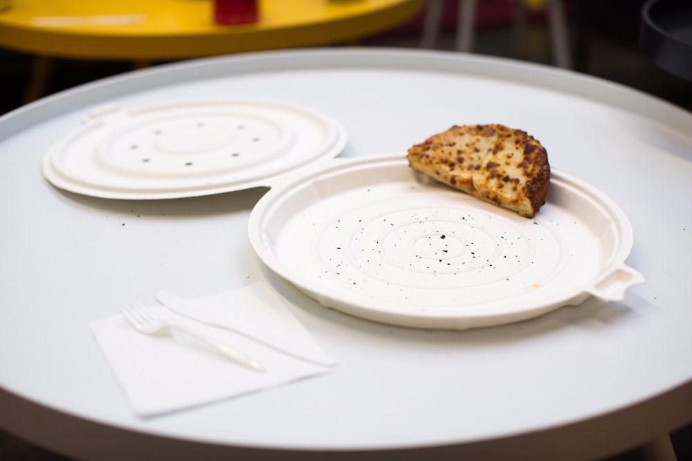 We got one of Apple’s patented round pizza boxes | The Outline