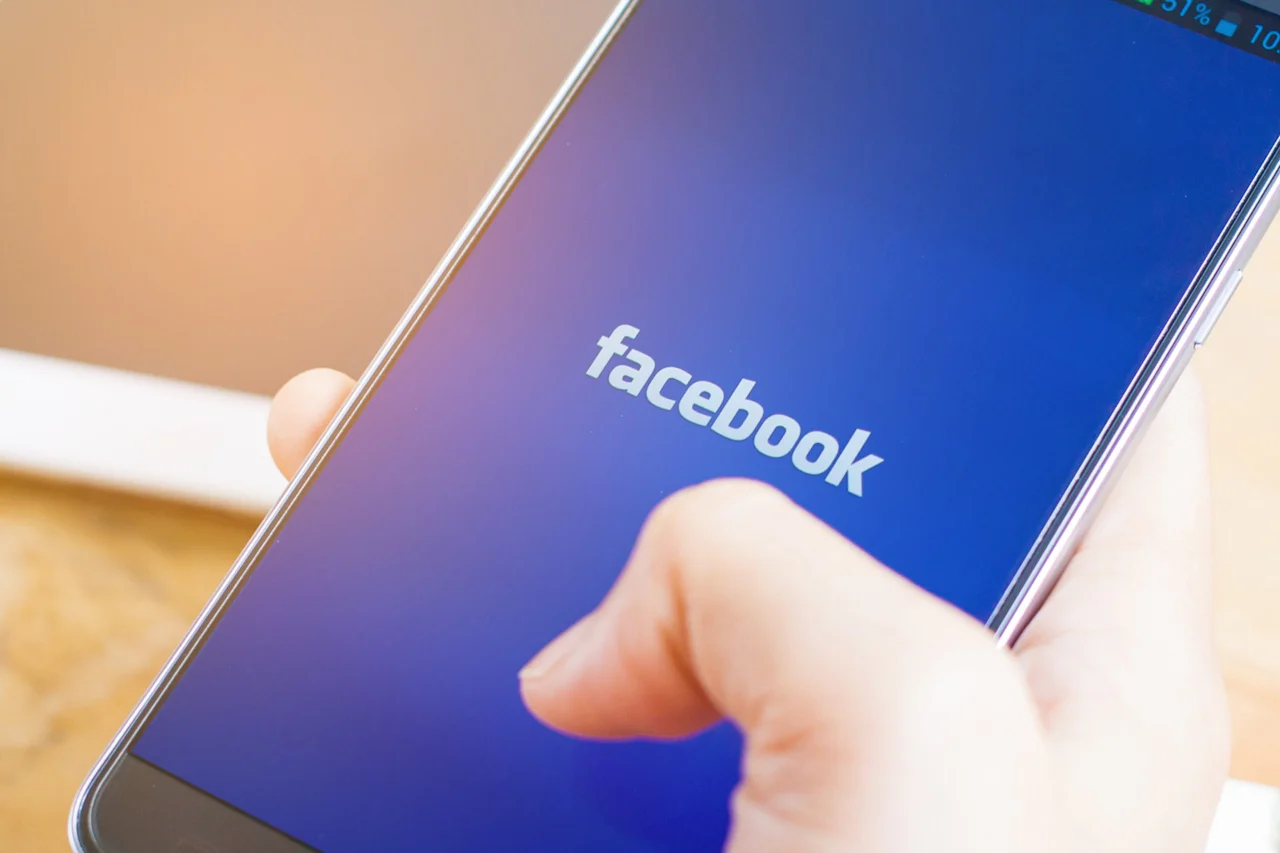 Facebook is into local news now | The Outline