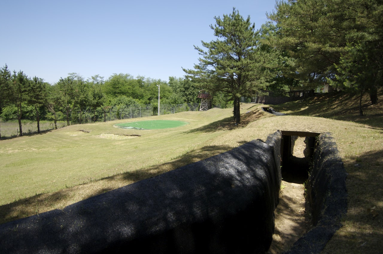 Donald Trump and Kim Jong-Un should play golf along the DMZ | The Outline